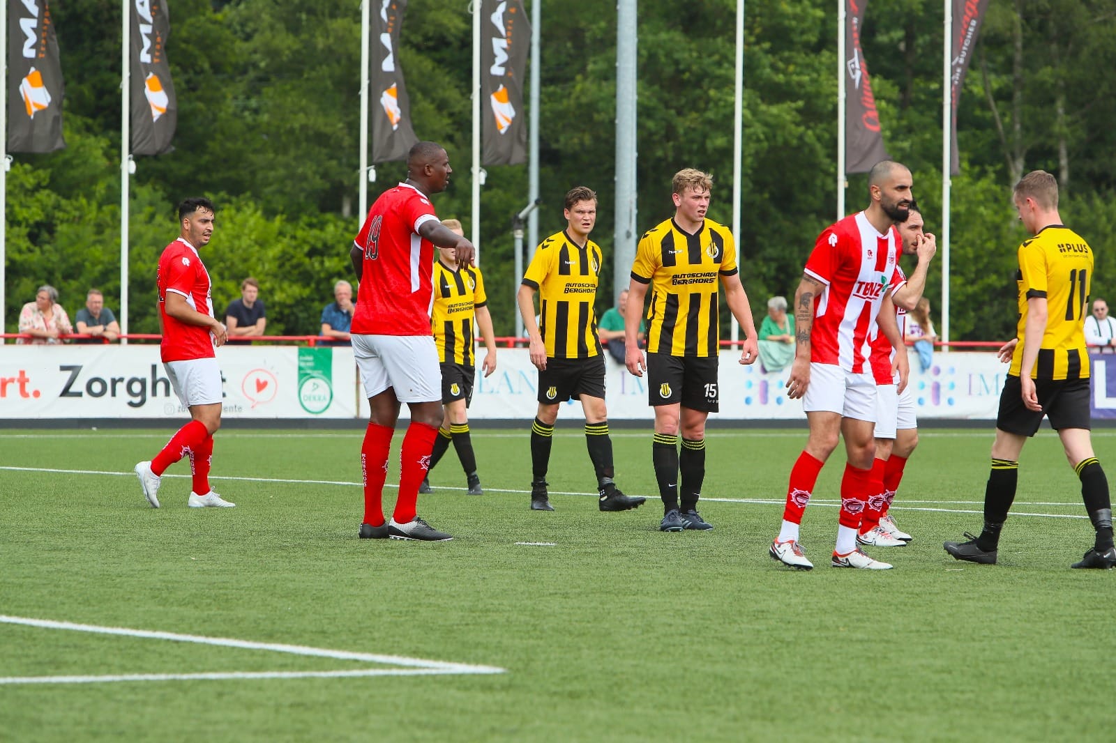 Heerde wint in de nacompetitie na knotsgek duel tegen Barbaros | VV Heerde